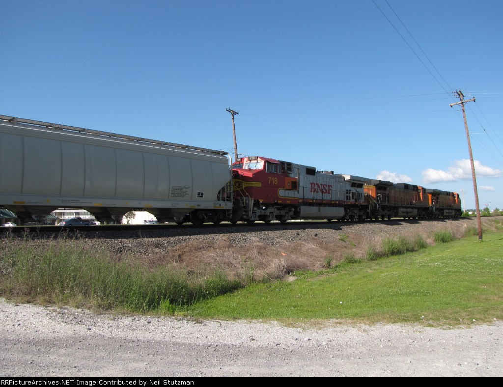 BNSF 718